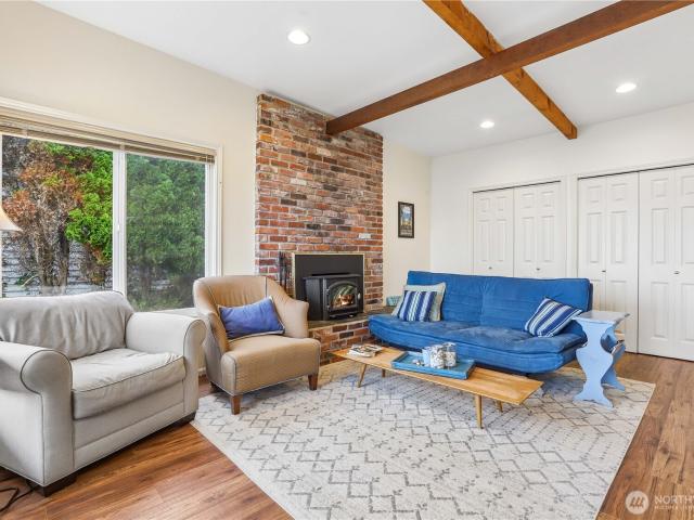 1122 Rockaway Lane