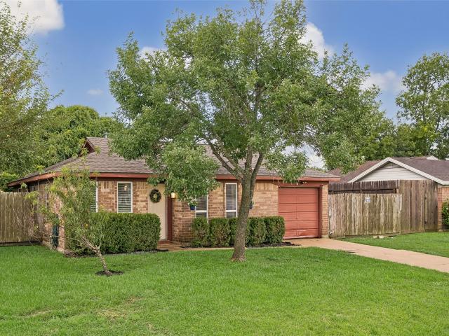1122 Sunny Drive