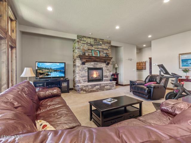 1122 S 4 Winds Rd, Coeur D'Alene, ID 83814 | MLS #26 995