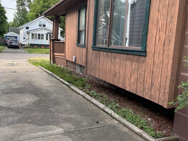 1122 Simcoe Avenue