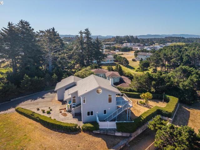 1122 Three Wood DR