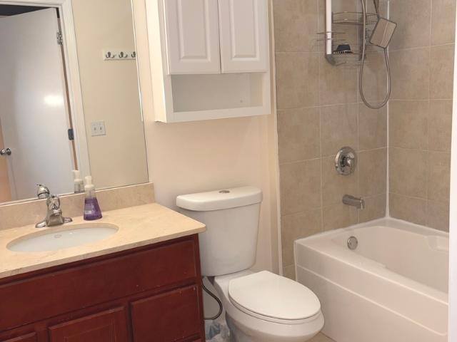 1122 W Catalpa Avenue # 614
