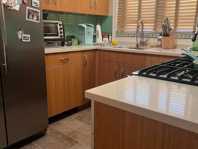 1122 W Lunt Avenue # 6C