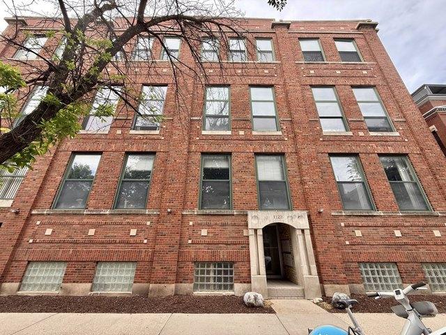 1122 W Newport Ave Apt 1A, Chicago, IL 60657
