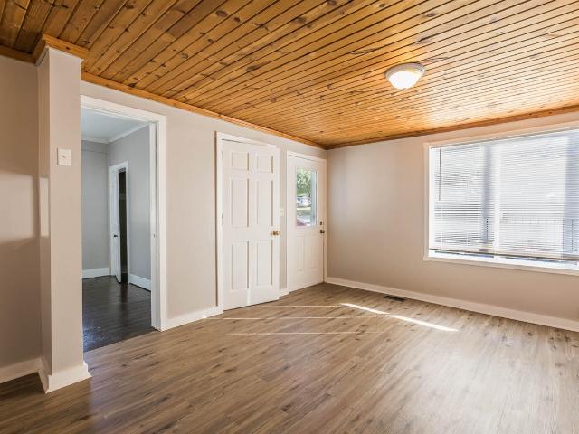 1122 3rd Street