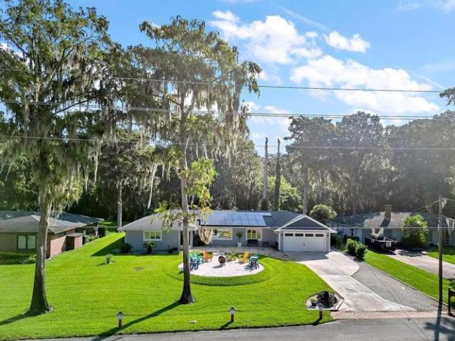 11231 Dead River Rd, Tavares, FL 32778