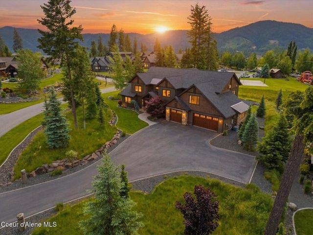 11231 N McCall Falls Dr, Hayden, ID 83835