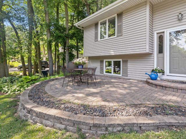 11237 th Street W