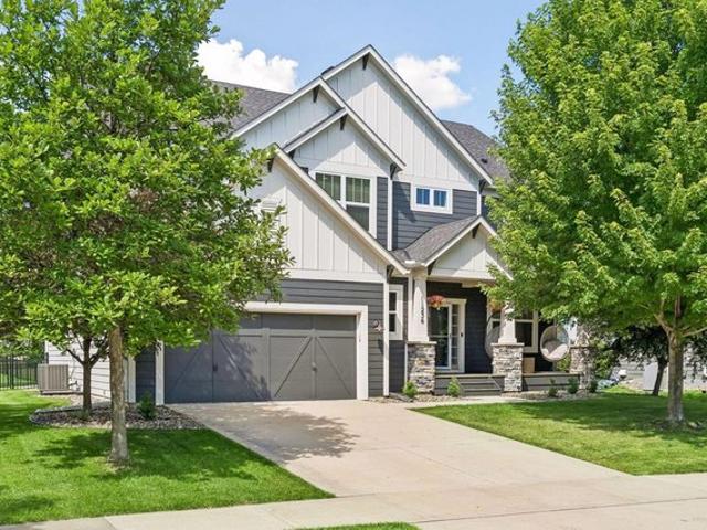 11236 Whitewater Dr, Woodbury, MN 55129