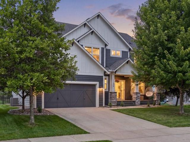 11236 Whitewater Dr, Woodbury, MN 55129