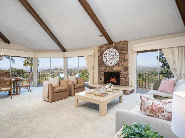 11238 rolling hills dr