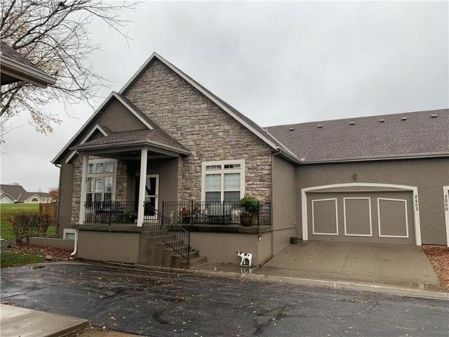 11239 S Summit Street, Olathe, KS 66215