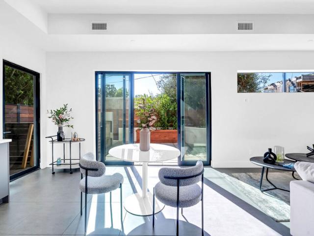 1123 N Formosa Avenue 3