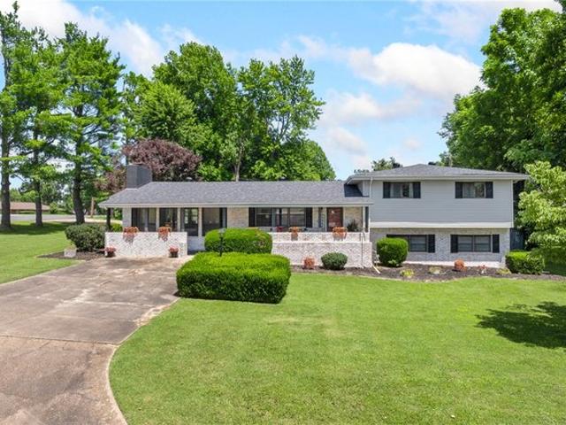 1123 N Liberty St, Harrison, AR 72601