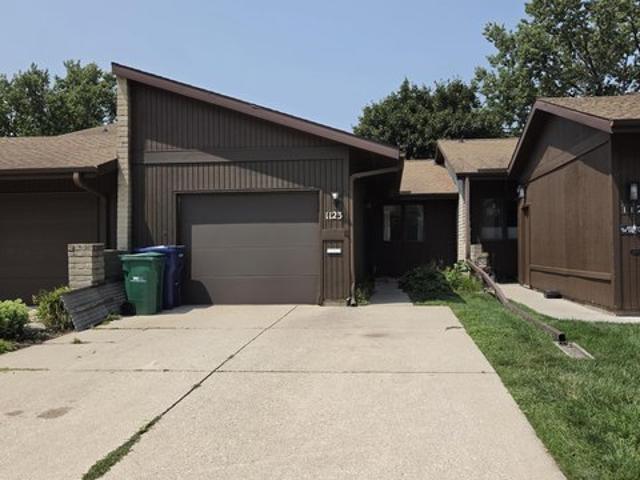 1123 Johnson St, Ames, IA 50010