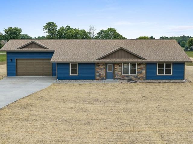 1123 S Gale Ln, Wisconsin Dells, WI 53965
