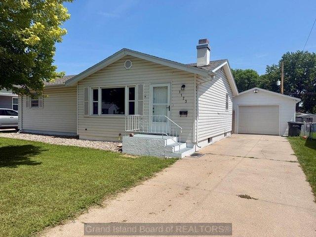 1123 S Greenwich St, Grand Island, NE 68801