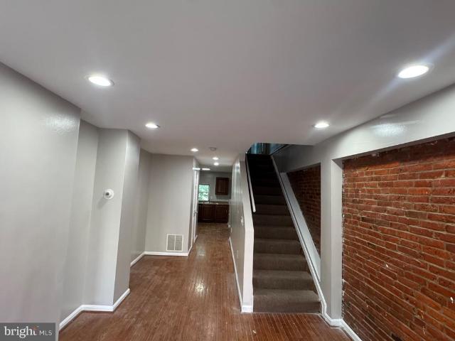 1123 Sargeant Street