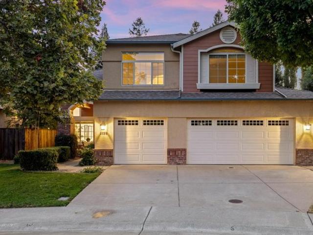 1123 Villaverde Ln, Davis, CA 95618