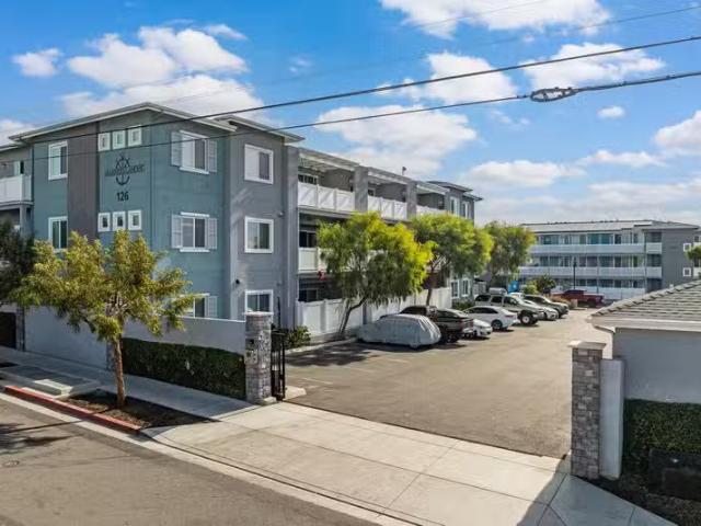 112 105 Mariners Landing Apartments in National City, CA