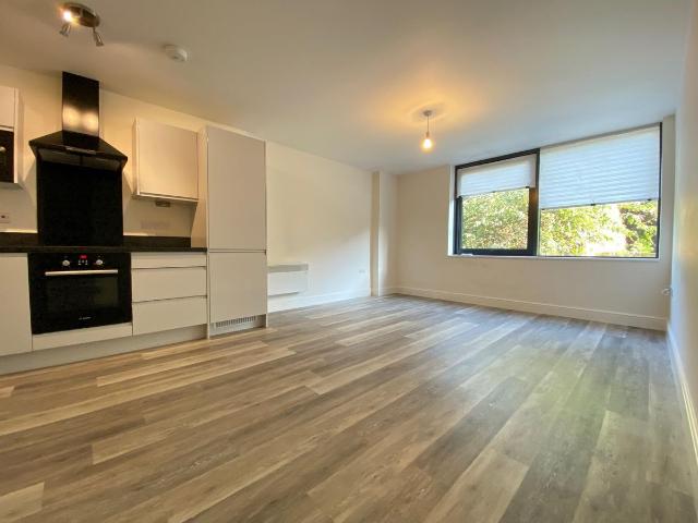 112 114 Prince Of Wales Road, Norwich NR1, 2 bed flat to rent, £1,100 pcm | PrimeLocation