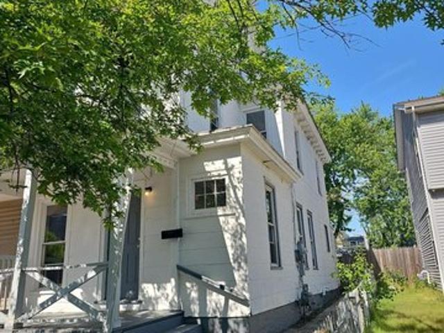112 4th St N, Millville, NJ 08332
