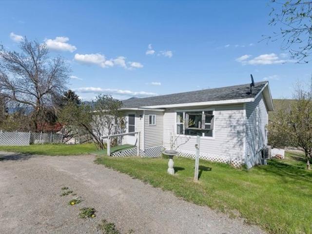 112 6th Ave E, Eureka, MT 59917