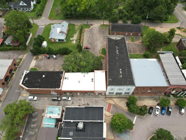 112 Courthouse Square