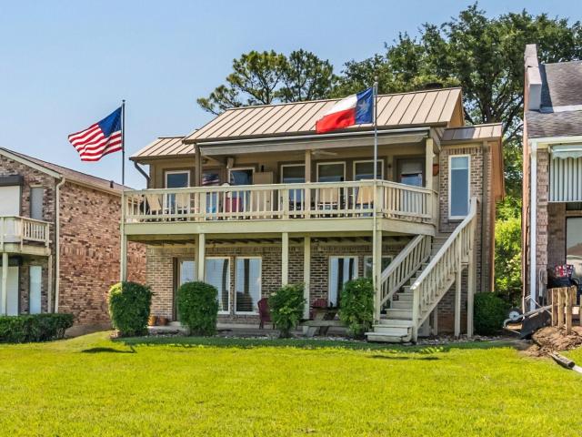 112 Cove Point, Conroe, TX 77356 | MLS #74512 | Compass