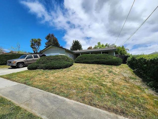 112 Corinne Ave, Santa Cruz, CA 95065