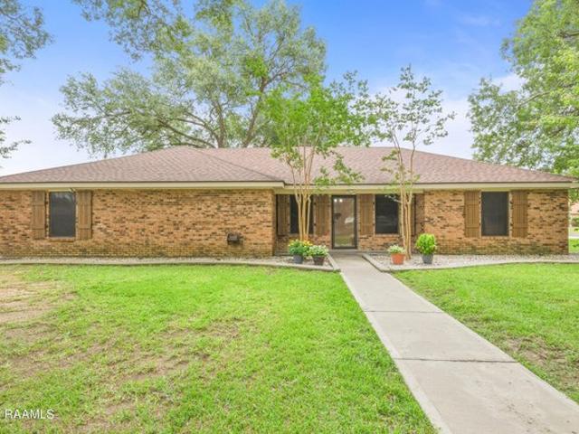 112 Cajun St, Broussard, LA 70518
