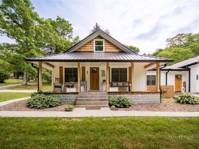 112 Canter Road
