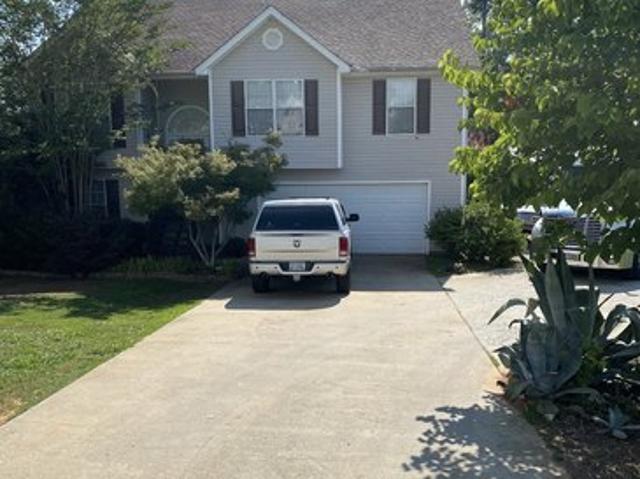 112 Canterbury Ct, Jackson, GA 30233