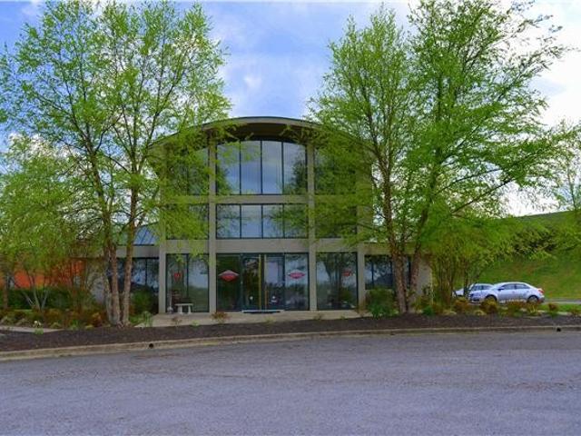 112 Center Ct