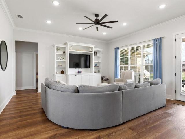 112 Chisolm Trail