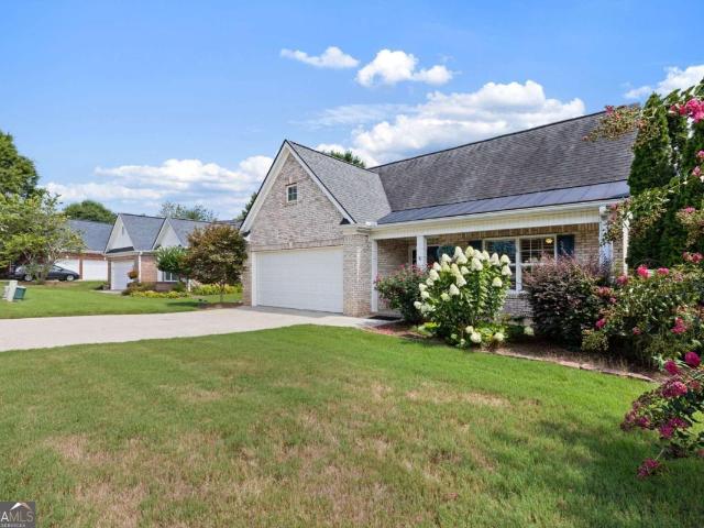 112 Clubhouse Drive