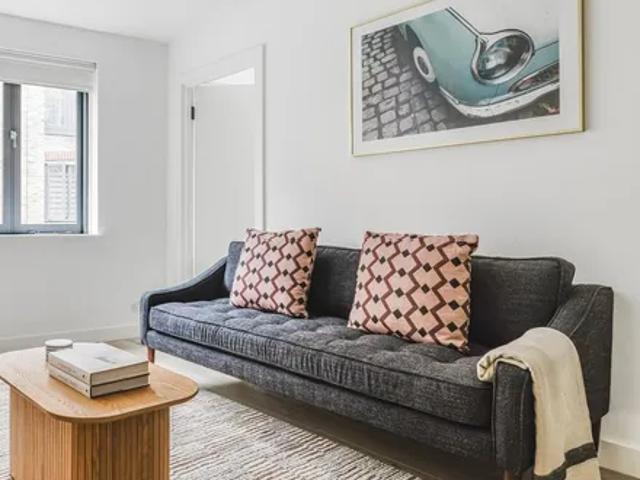 112 Cleveland Street, London, W1T 6BY, United Kingdom | 1 bed duplex for rent #167384777 | Rentberry