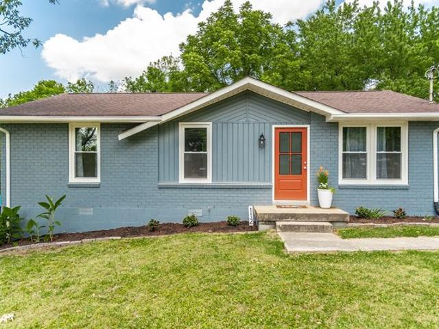 112 Crestmont Dr, Hendersonville, TN 37075