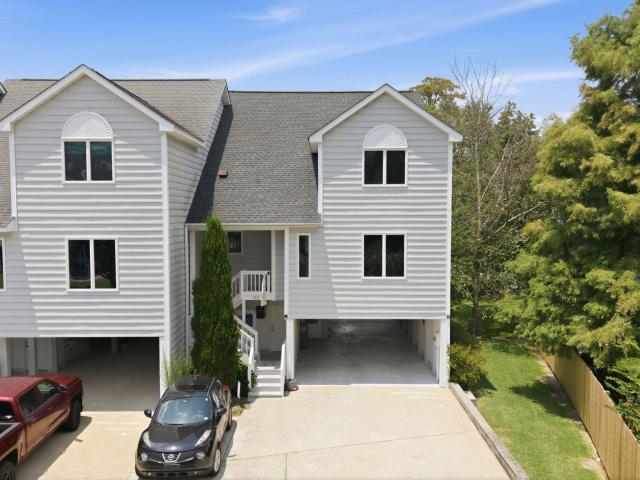 112 Cypress Bay