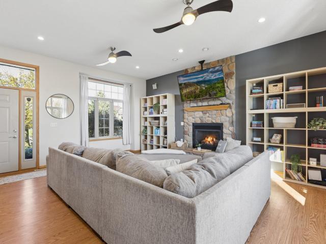112 Addison Way