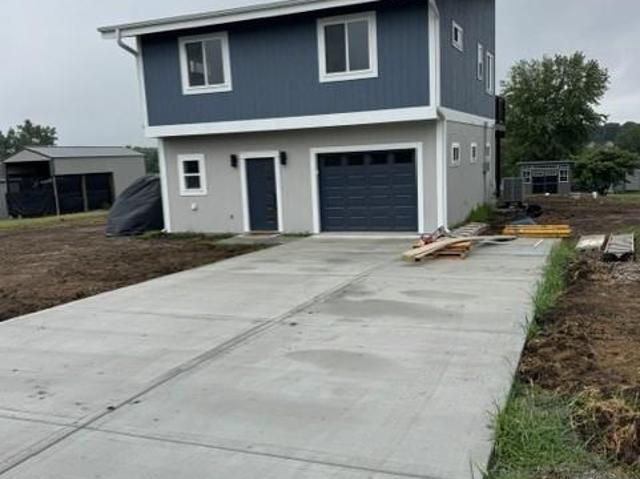 112 Admiral Drive