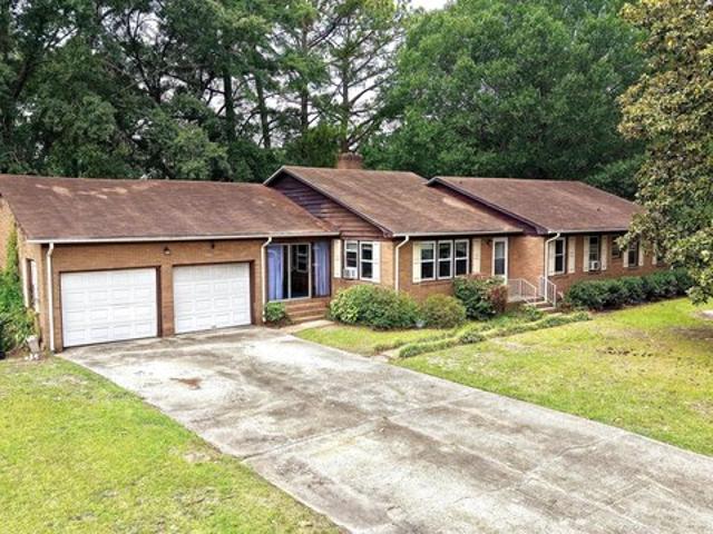 112 Alexander Cir, Greenville, NC 27858