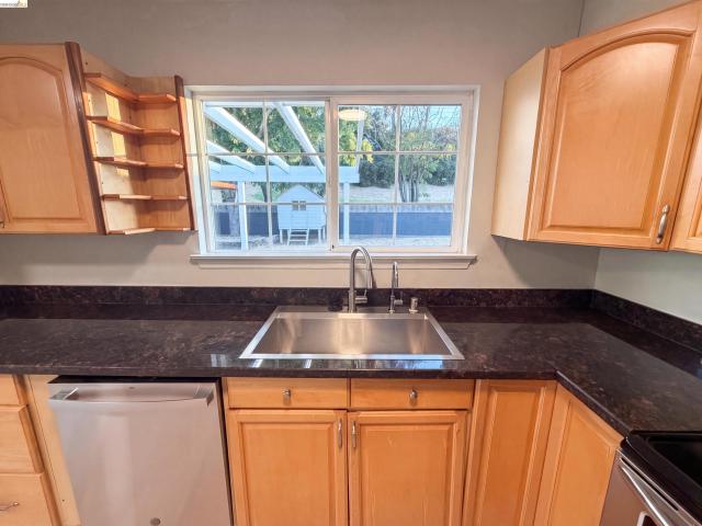 112 Aster Ct