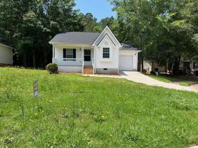 112 Ashley Oaks Dr, Barnesville, GA 30204