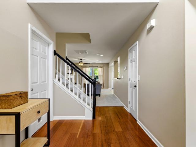 112 Avondale Dr