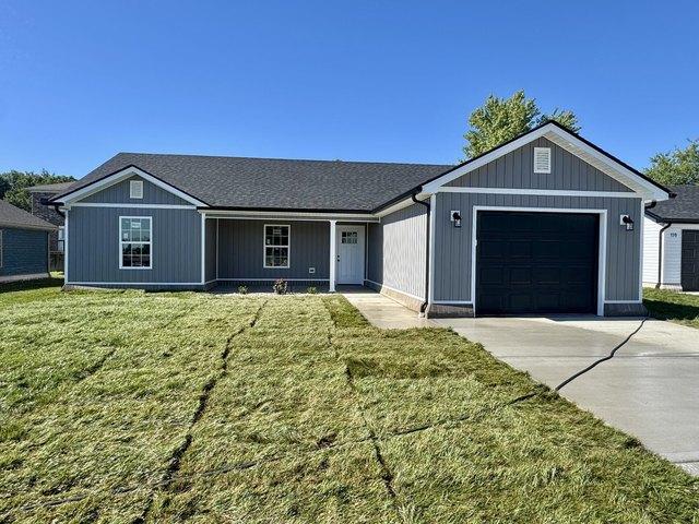 112 Bow Bridge Dr, Berea, KY 40403