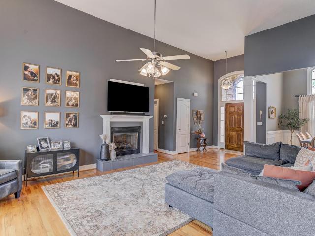 112 Bay Tree Court