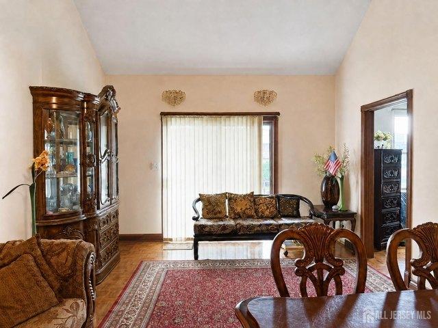112 Beverly Hills Ter Unit E, Woodbridge Proper, NJ 07095