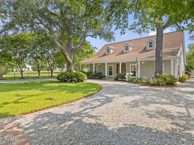 112 Bienville Drive