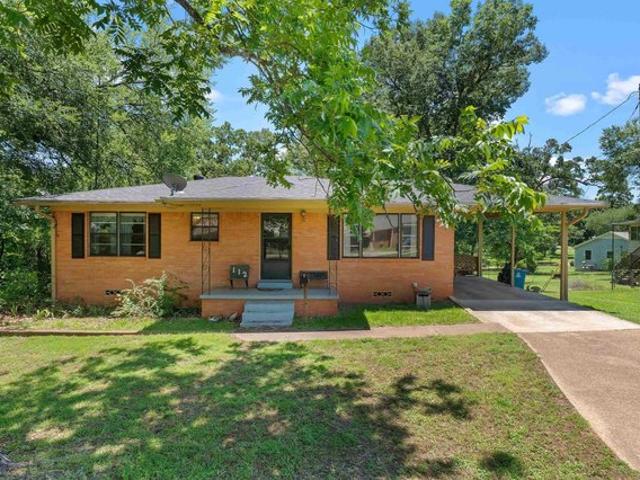 112 Blacknall Dr, Henderson, TX 75652
